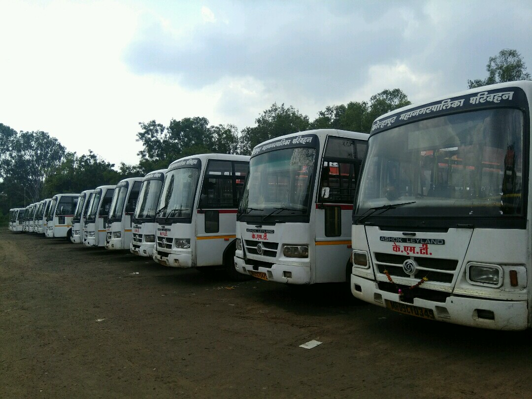 कोल्हापूरात दुसºया दिवशी केएमटी बससेवा बंदच ! Kolhapur Marathi News ...