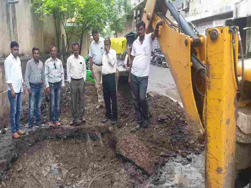गोलाणी मार्केटच्या गच्चीवरील पावसाचे वाया जाणारे पाणी वाचविणार Jalgaon ...