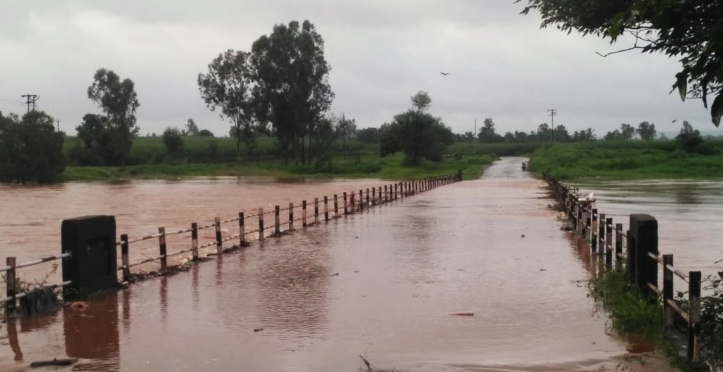 शिराळा तालुक्यात तीन पूल पाण्याखाली Sangli Marathi News | Three pools ...