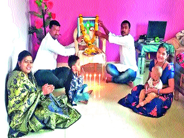 हरसूल येथे सोशल मीडियाद्वारे जनजागृती Nashik Marathi News | Awareness ...