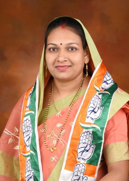 नागपूर जि.प. अध्यक्षपदी काँग्रेसच्या रश्मी बर्वे; उपाध्यक्षपदी मनोहर ...
