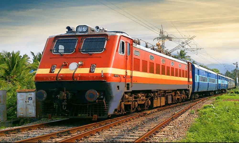 आरसीएफ थळच्या रेल्वे मार्गावर अलिबाग पॅसेंजर सुरू करा! Raigad Marathi ...