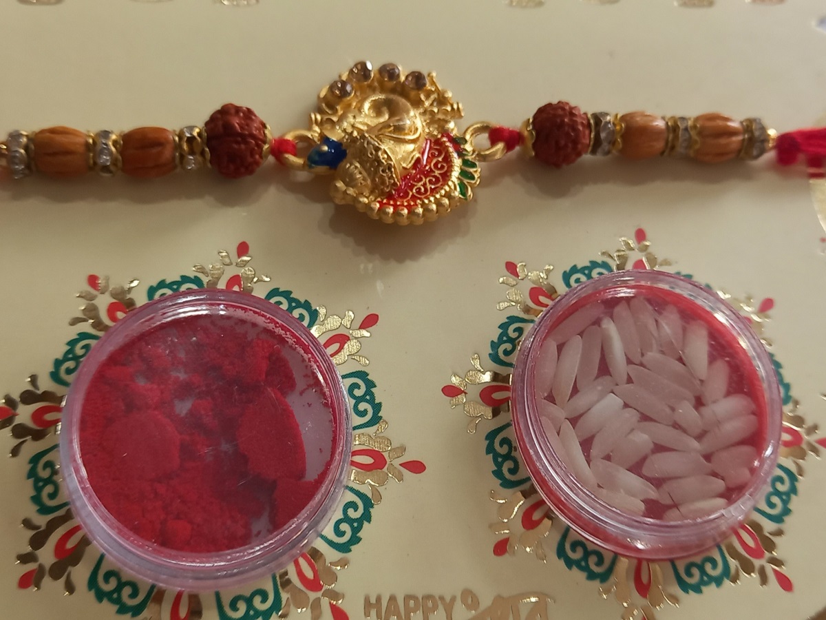 लय भारी! ‘राखी’त मेड इन छत्रपती संभाजीनगर; कुंकू,अक्षदासोबत राखीची ... लय भारी! ‘राखी’त मेड इन छत्रपती संभाजीनगर; कुंकू,अक्षदासोबत राखीची ...