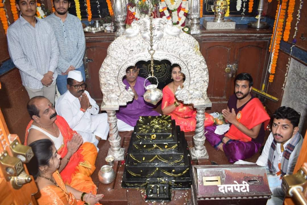 संत निवृत्तीनाथ संजीवन समाधीची महापूजा Nashik Marathi News | Mahapuja ...