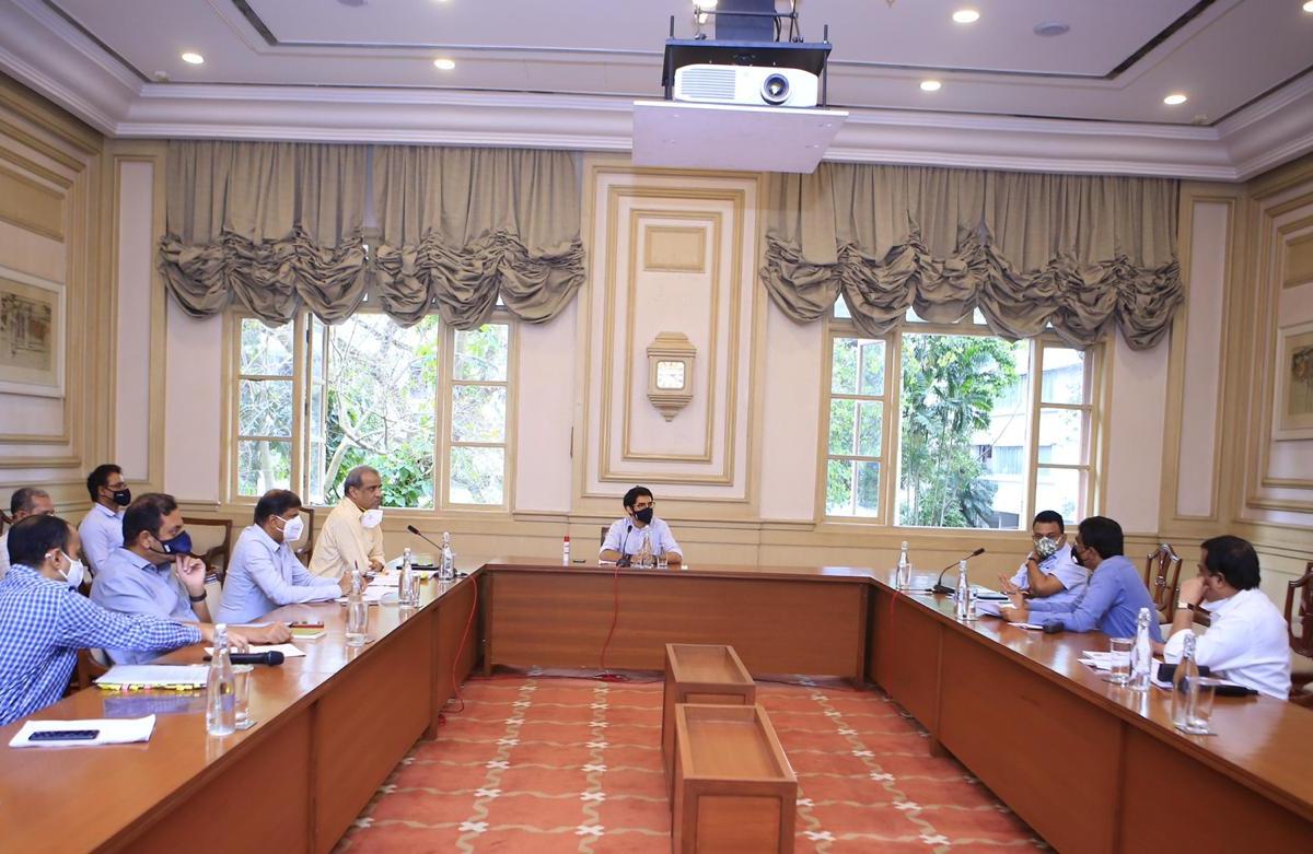 दिंडोशी : विकासकामे नियोजित वेळेत पूर्ण करा Mumbai Marathi News ...