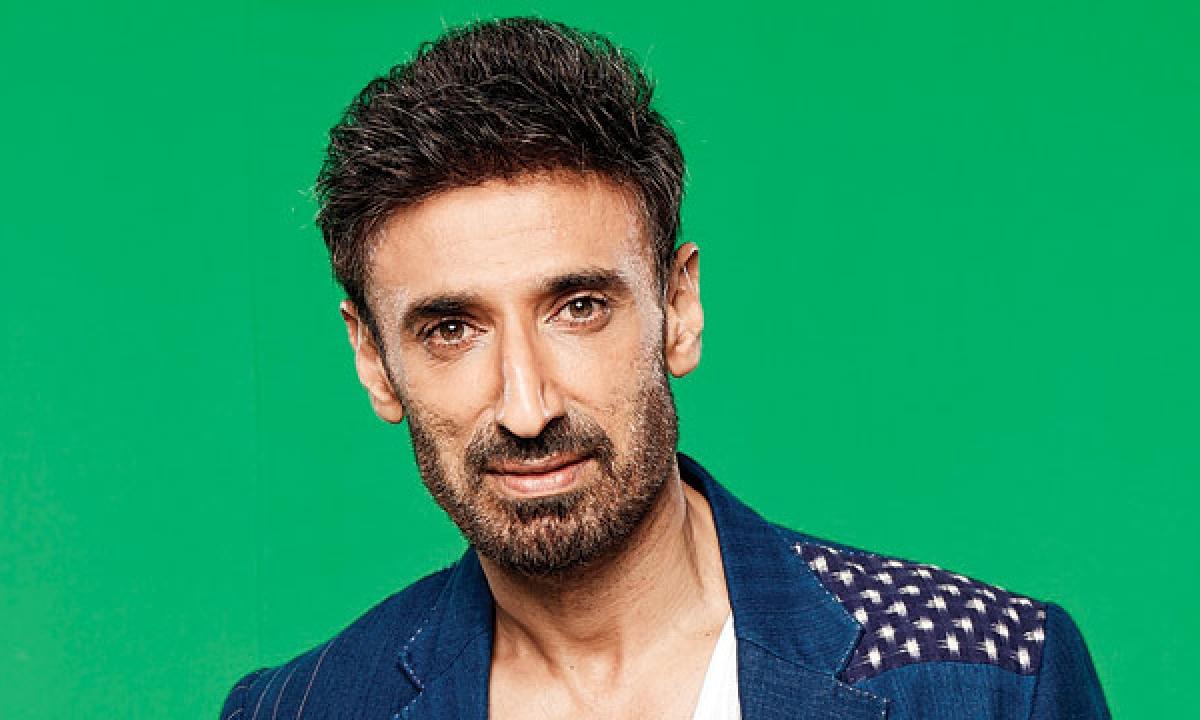 अभिनेता राहुल देव याच्या वडिलांचे निधन - Marathi News | rahul dev ...