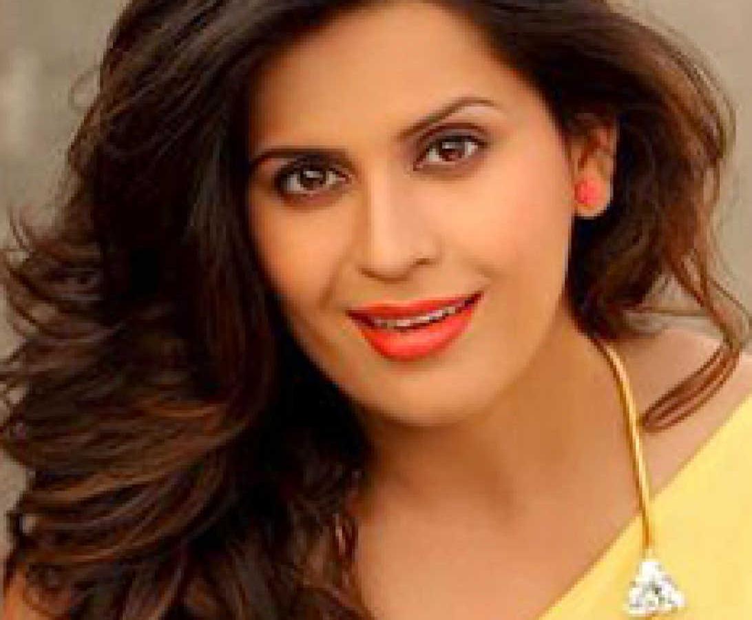 अभिनेत्री सोनाली खरेचे रंगभूमीवर पदार्पण - Marathi News | Actress ...