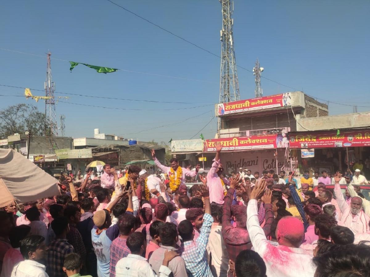 पालकमंत्री संदीपान भुमरेंना दणका; बिडकीन, आडुळमध्ये उद्धवसेनेचा सरपंच ...