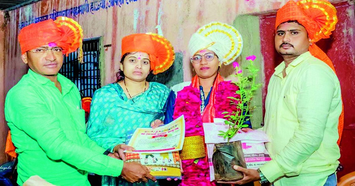 पतीची साथ आणि सासू-सासऱ्यांचा खंबीर पाठिंबा, आरती कुचेकर झाली पोलिस ...