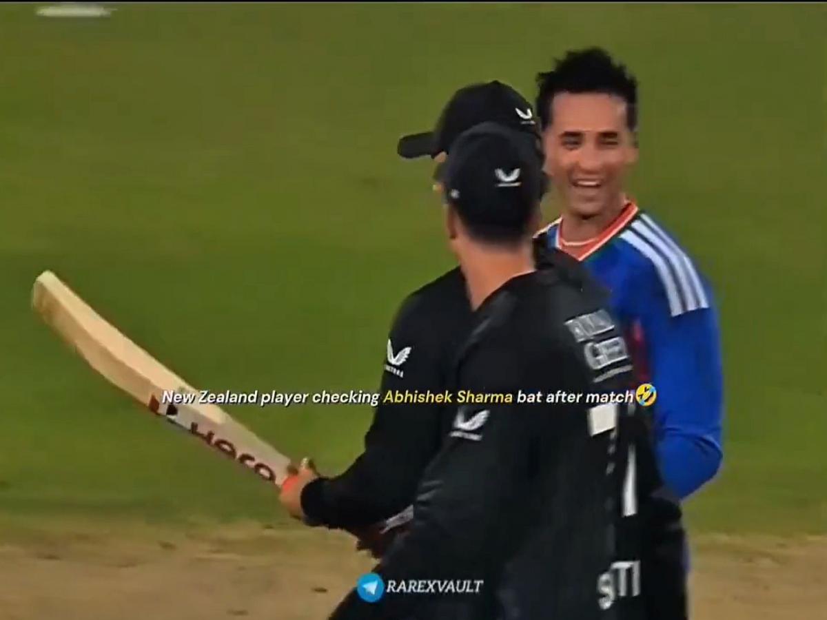 अभिषेक शर्माच्या बॅटला स्पिंग लावलीय? न्यूझीलंडच्या खेळाडूंना आला ...