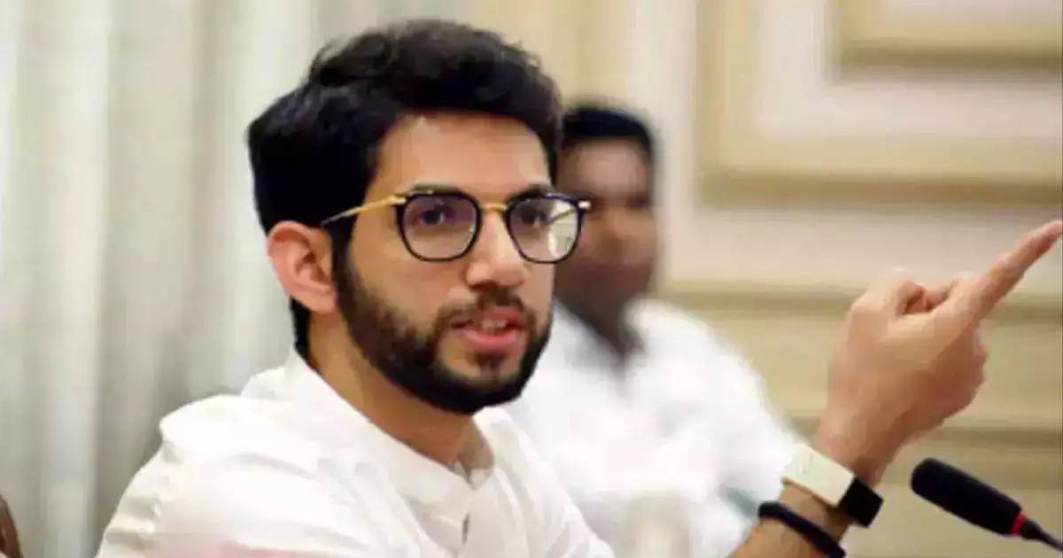 जनतेच्या पैशांवर परदेशवारी नको; आदित्य ठाकरेंची टीका Mumbai Marathi ...