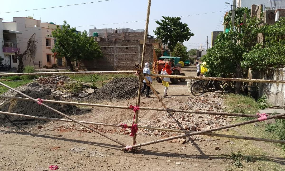 अकोट शहरातही कोरोनाचा शिरकाव; ७१ वर्षीय वृद्धाचा अहवाल पॉझिटिव्ह Akola ...