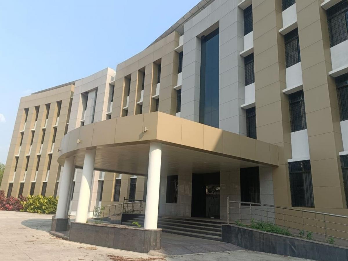 Amravati: जिल्हा स्त्री रुग्णालयाची नवी इमारत कधी कार्यान्वित होणार? लोकप्रतिनिधींचे दुर्लक्ष ...