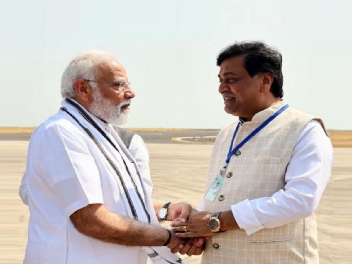 अशोक चव्हाणांच्या मुलीला भाजपाकडून तिकीट? थेट भाष्य करत म्हणाले, “मी ...