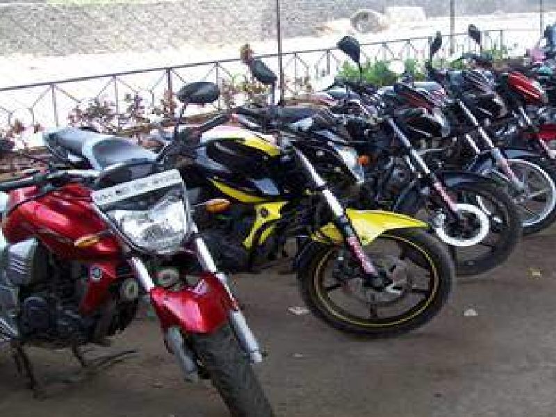 इलेक्ट्रिक वाहनांमध्ये दुचाकीला अधिक पसंती | Two-wheeler preferred in ...