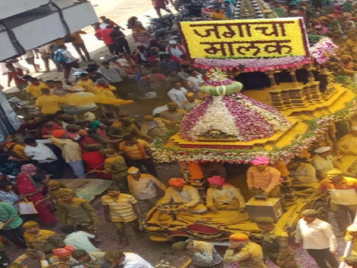 Kolhapur: आदमापूर येथे हजारो भाविकांच्या उपस्थित बाळूमामांच्या ...