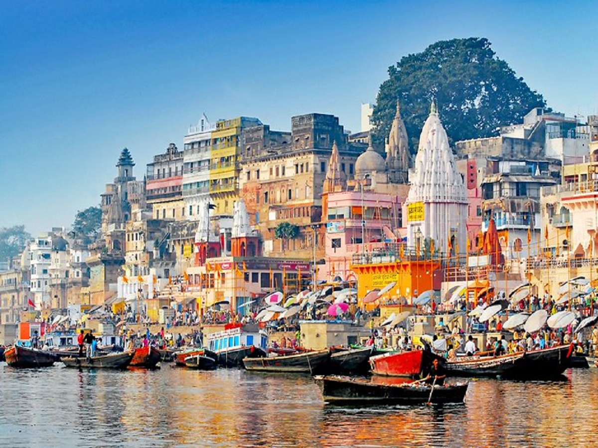 वाराणसीतील 'ही' शानदार ठिकाणं, जगभरातून भेट देण्यासाठी येतात पर्यटक ...