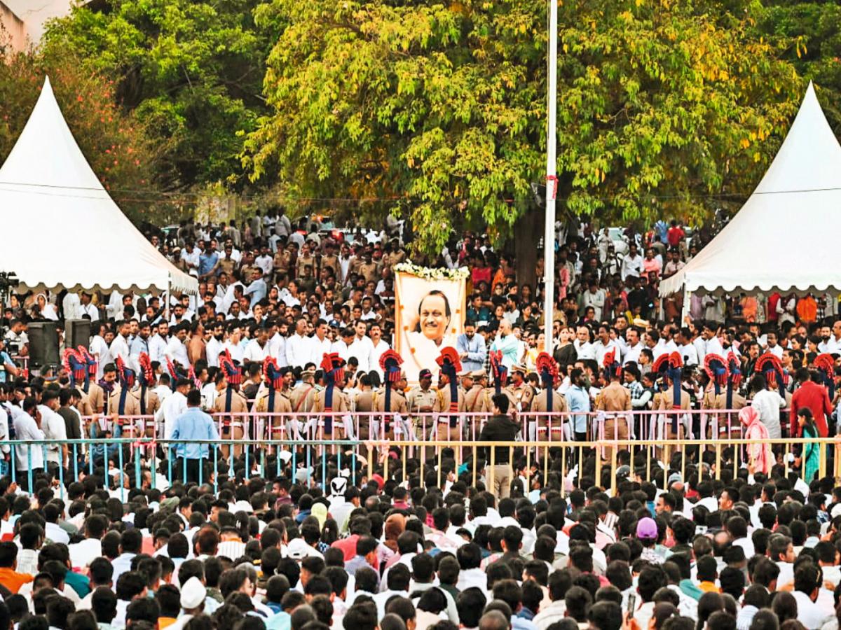 Ajit Pawar Passed Away: तीव्र दुःखातही माणुसकीचा उजळलेला दीप; बारामतीत ...