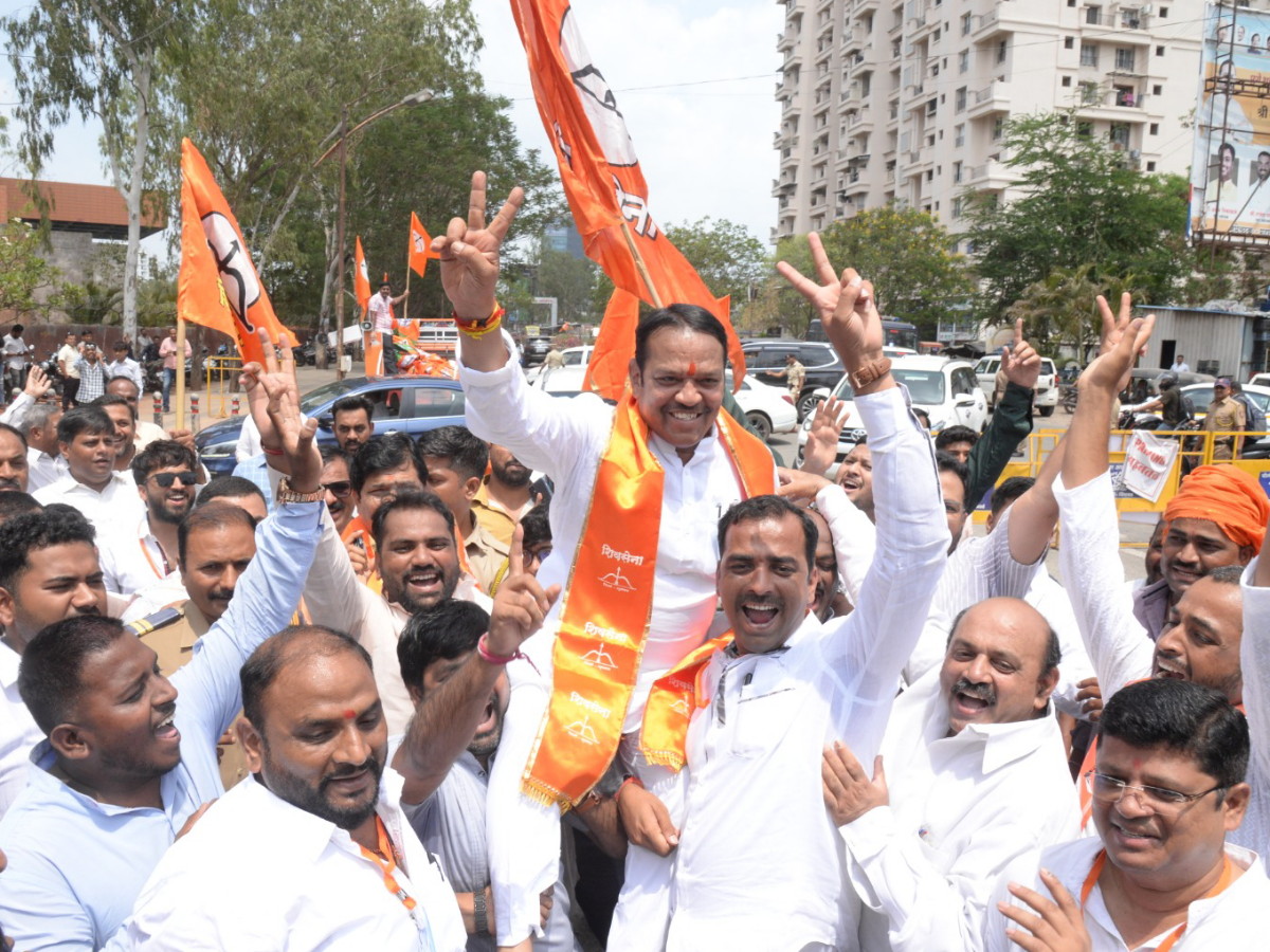 Maval Lok Sabha Result 2024:झाली रे झाली हॅट्ट्रिक झाली; श्रीरंग बारणे ...
