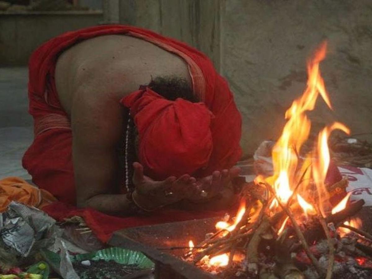 ...म्हणे माझ्या मुखातून स्वामी समर्थ, साईबाबा बोलतात; भोंदूबाबाकडून चार ...