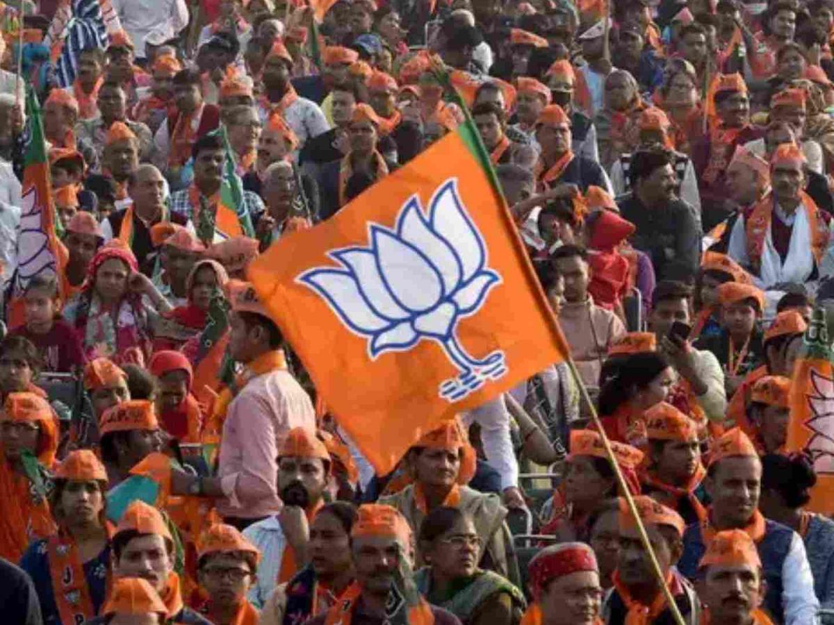 भाजप बंडखोरांच्या ‘निष्ठावंत कार्यकर्ता आघाडी’ने वाढविली डोकेदुखी; २८ ...