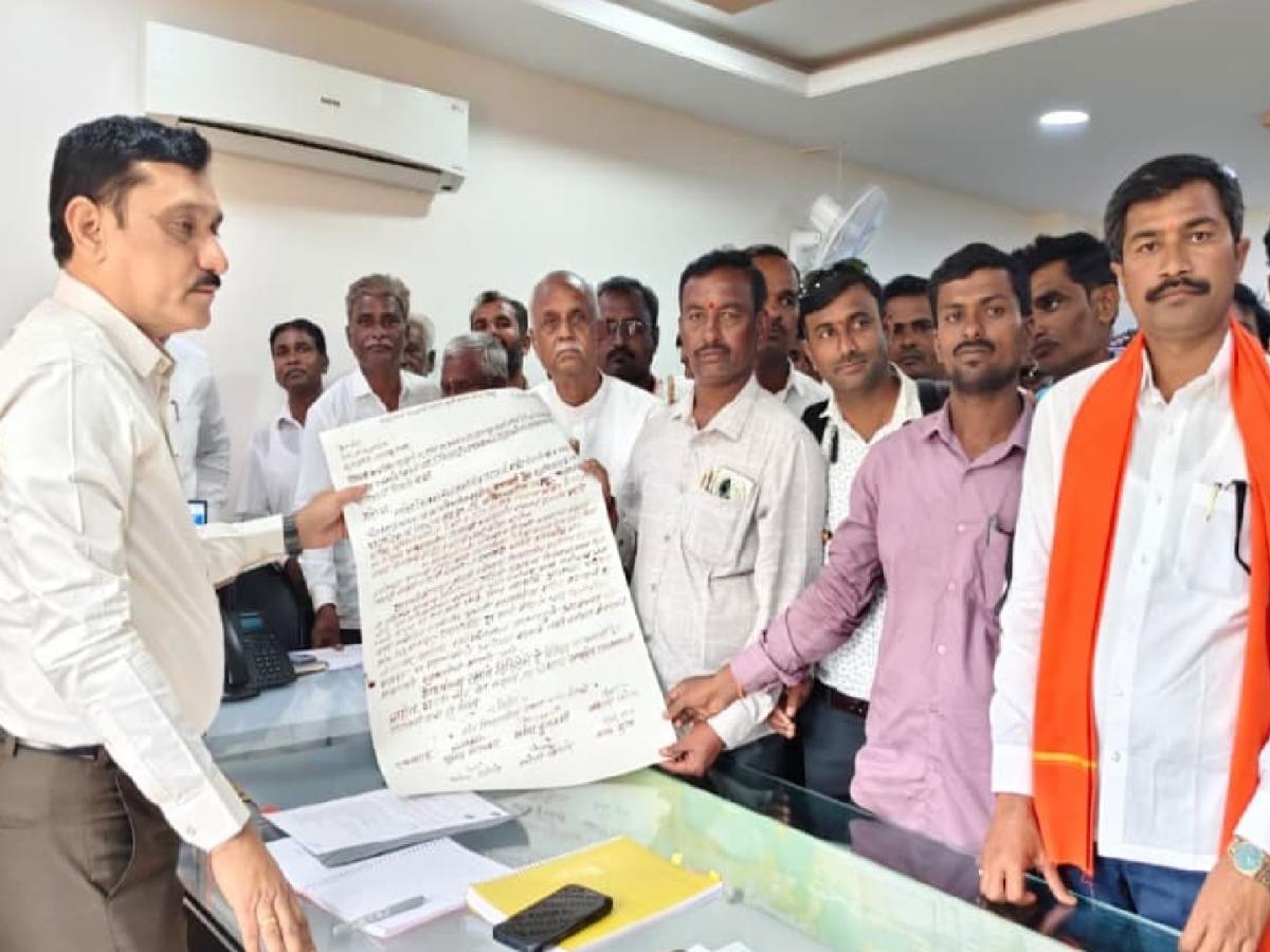शक्तीपीठ महामार्ग रद्द करा नाहीतर सामूहिक मरणाची परवानगी द्या ...