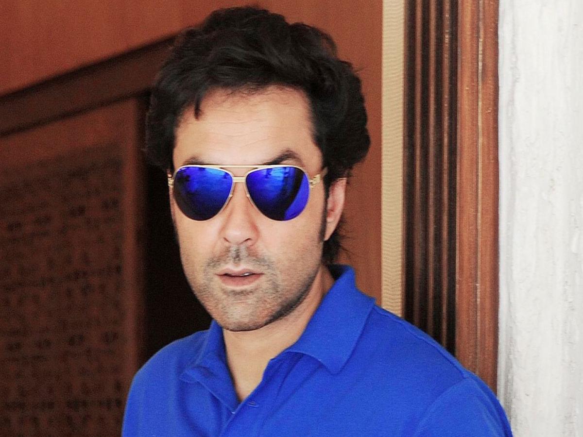 ही अभिनेत्री बनणार होती देओल कुटुंबाची सून, बॉबीसोबत होते अनेक वर्षं ...