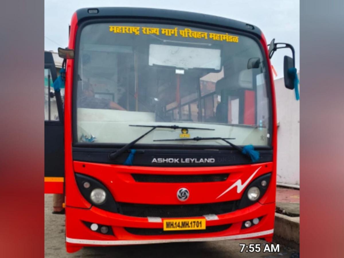 Beed Acident: अंबाजोगाई बसस्थानकात भीषण अपघात; बसखाली चिरडून तरुणाचा ...