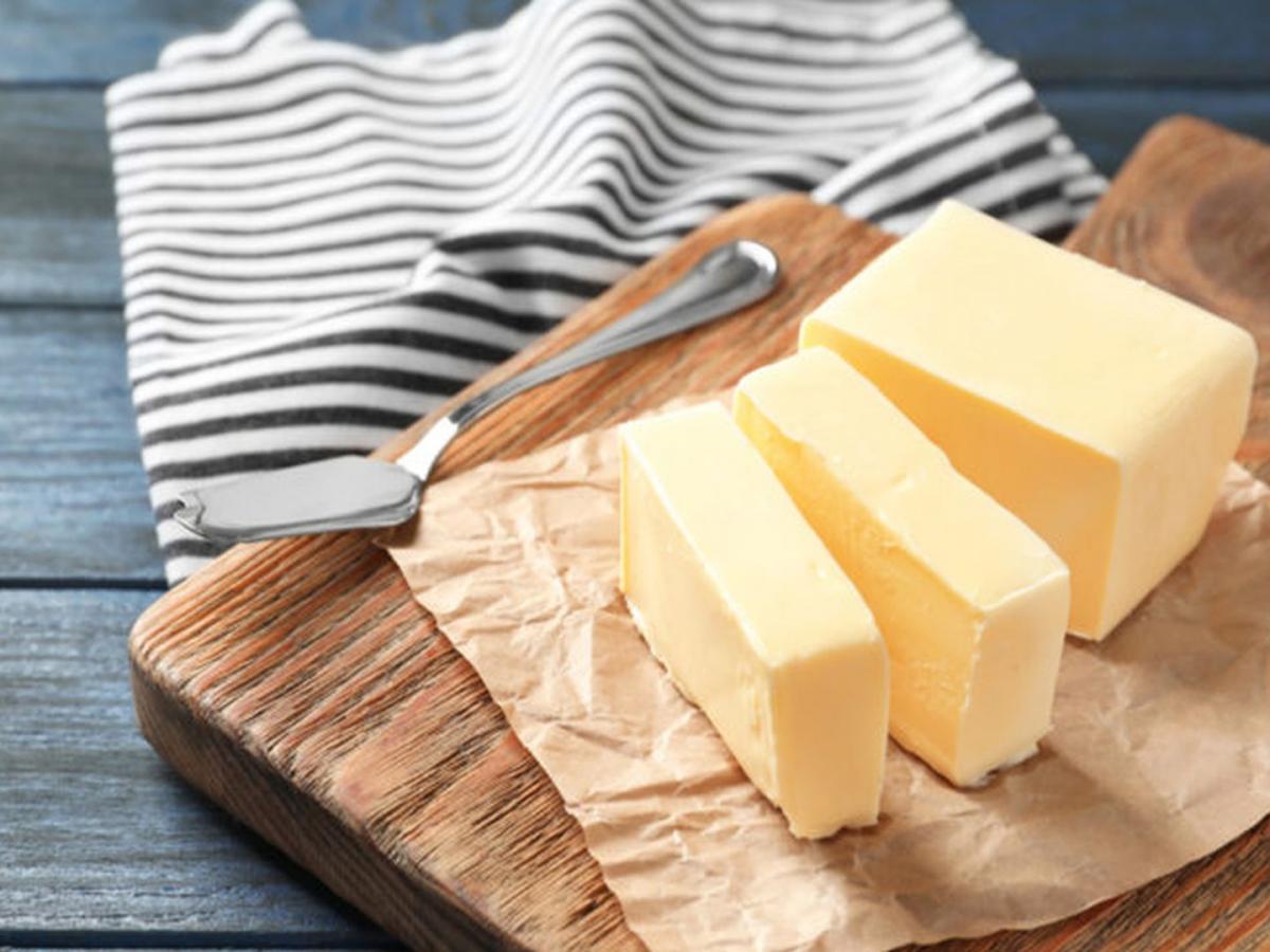 मस्का मारके 'बटर' खाण्याची सवय आहे? मात्र भेसळयुक्त बटर ठरेल जीवाशी खेळ ...