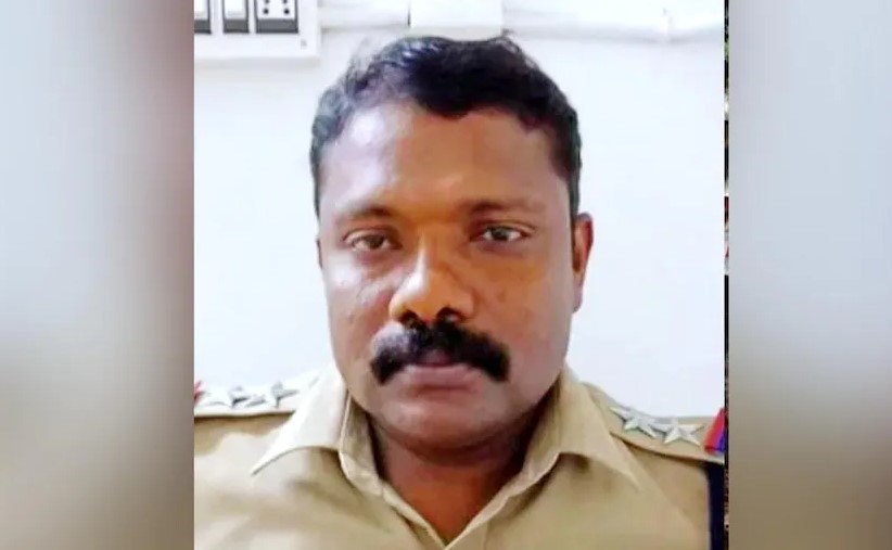 Police : PSI नेच चोरला मृत व्यक्तीचा मोबाईल, थेट निलंबनाची कारवाई ...