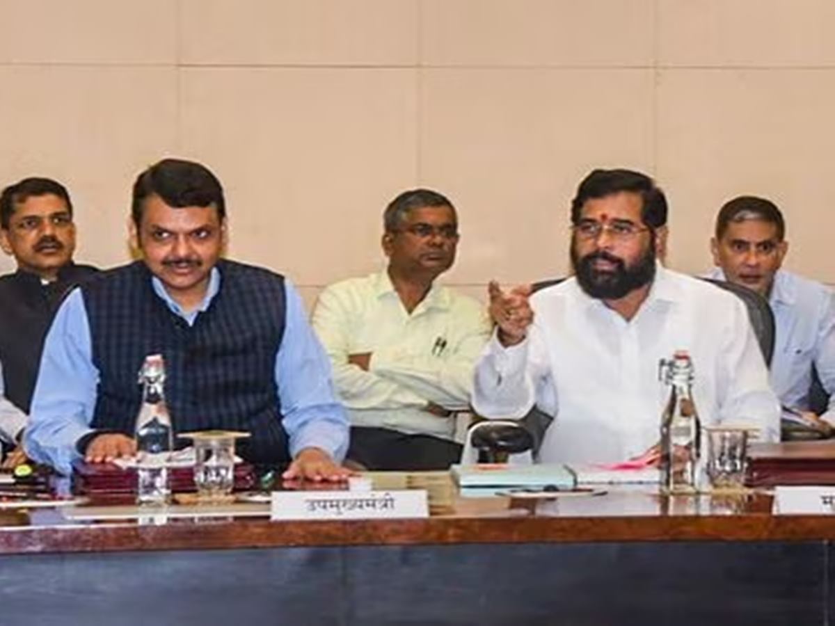 मंत्रिमंडळ विस्तार अधिवेशनानंतरच?, अजित पवारांच्या दिल्ली दौऱ्यानंतर ... मंत्रिमंडळ विस्तार अधिवेशनानंतरच?, अजित पवारांच्या दिल्ली दौऱ्यानंतर ...