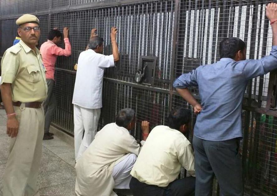 विद्यार्थ्याना संशोधनासाठी कारागृहाचे दार खुले; कैद्याशी संवाद अन् ...