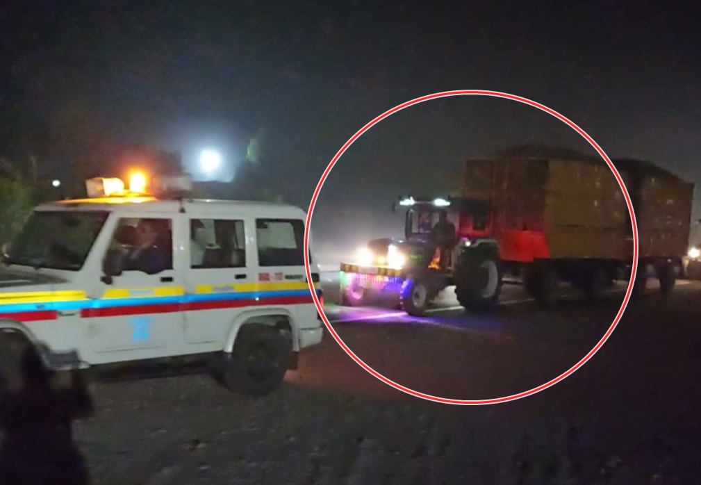 इंदोलीत ऊस ट्रॅक्टर पेटवला, कराडमध्ये पोलीस बंदोबस्तात ऊस वाहतूक Sangli ...