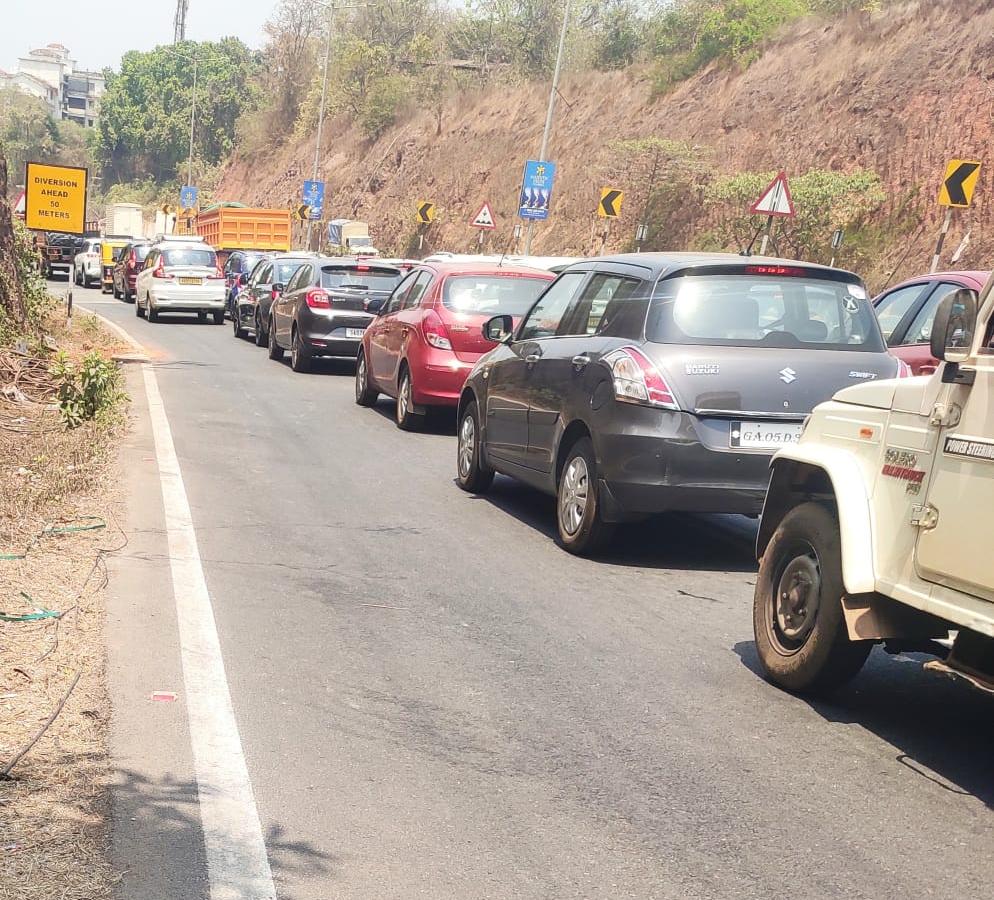 चिंबल जंक्शनवरील वाहतूक कोंडीतून सुटका कधी? Goa Marathi News | when ...