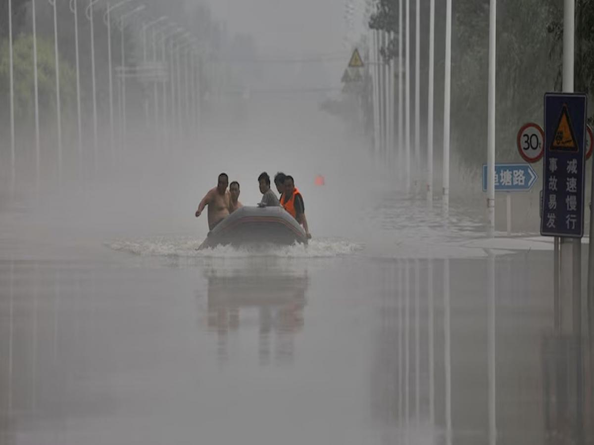 China Flood 2024 : चीनमध्ये पूरस्थिती, सर्वत्र पाणीच पाणी; 24 तासांत ...