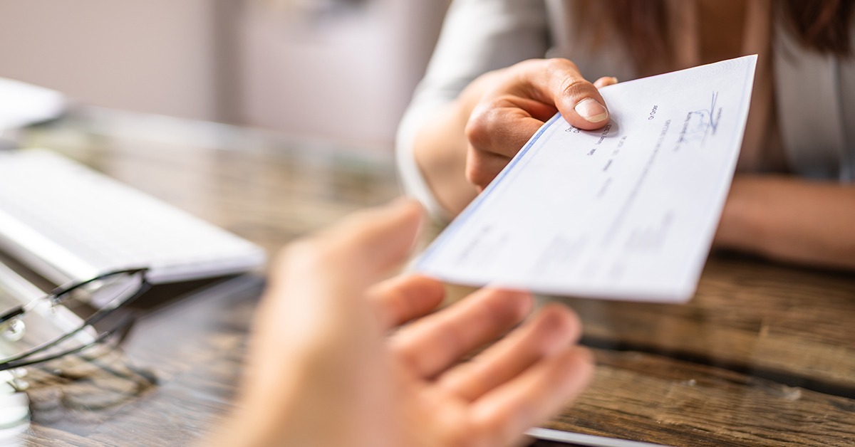 काय आहेत पोस्ट डेटेड, स्टेल आणि एंट डेटेड चेक, आहे मोठा फरक; जमा ...