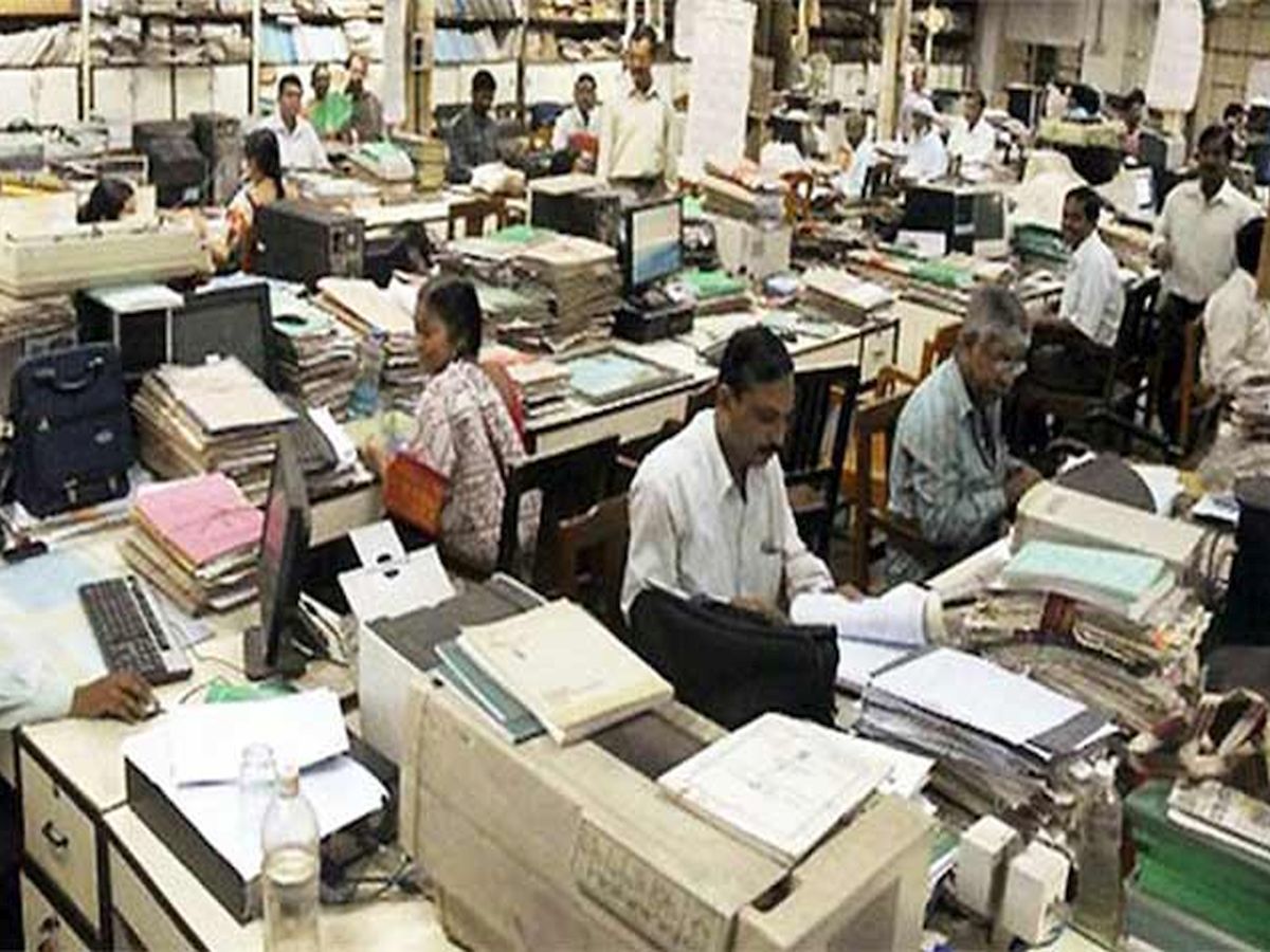 अधिसंख्या पदावरील कर्मचाऱ्यांना मिळणार सर्व सेवा विषयक लाभ Mumbai ...