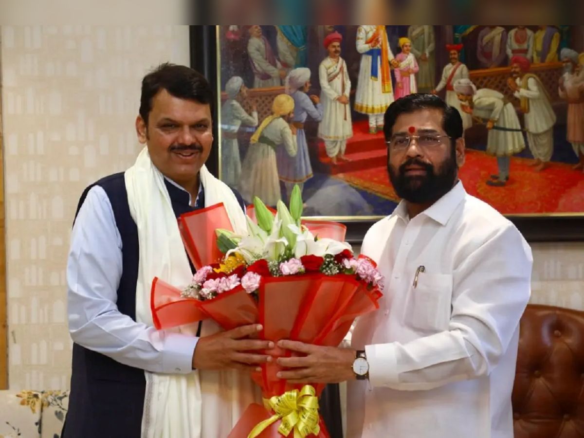मुख्यमंत्र्यांना शुभेच्छा देण्यासाठी जनसागर; देवेंद्र फडणवीस यांनी ...