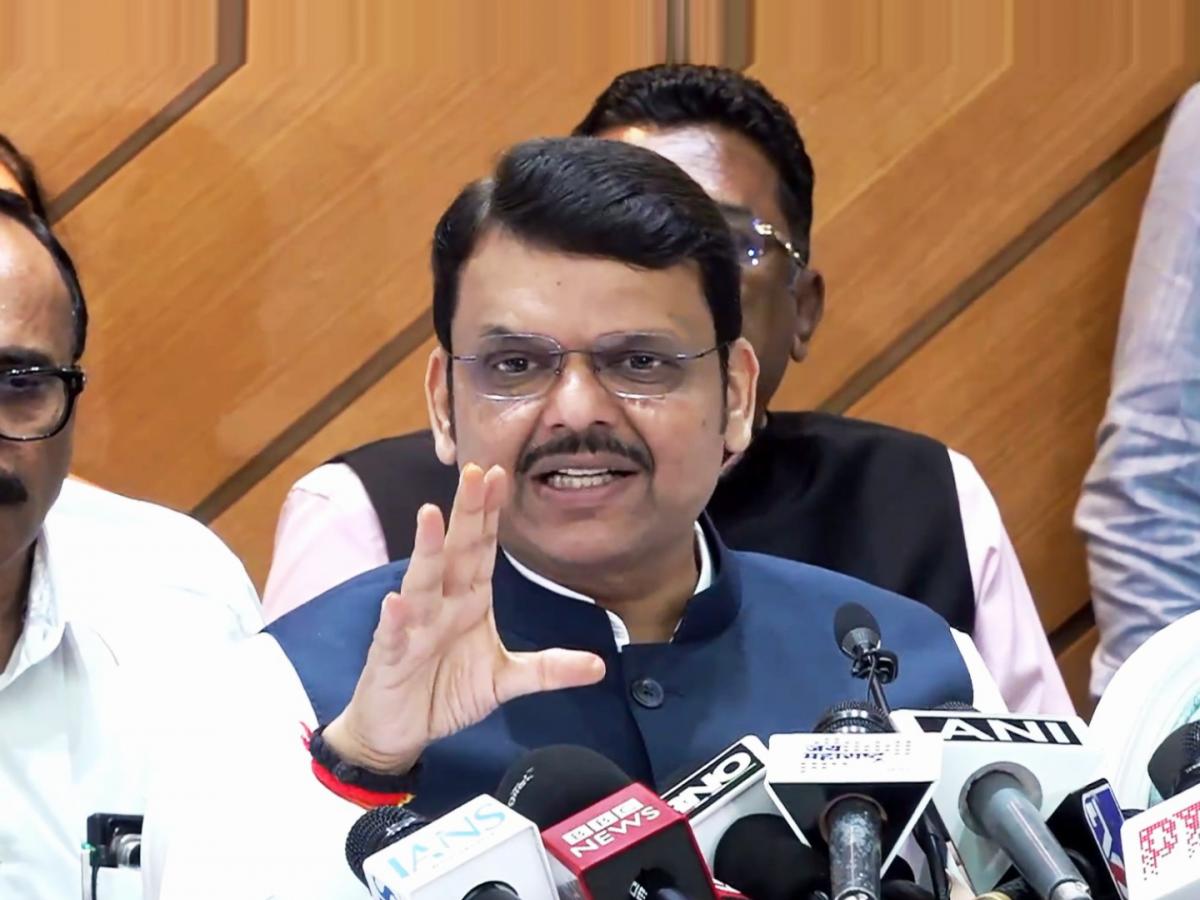 “शेतकरी कर्जमाफीचे आश्वासन पूर्ण करणार, पण आज थेट मदतीची जास्त गरज”: CM ...