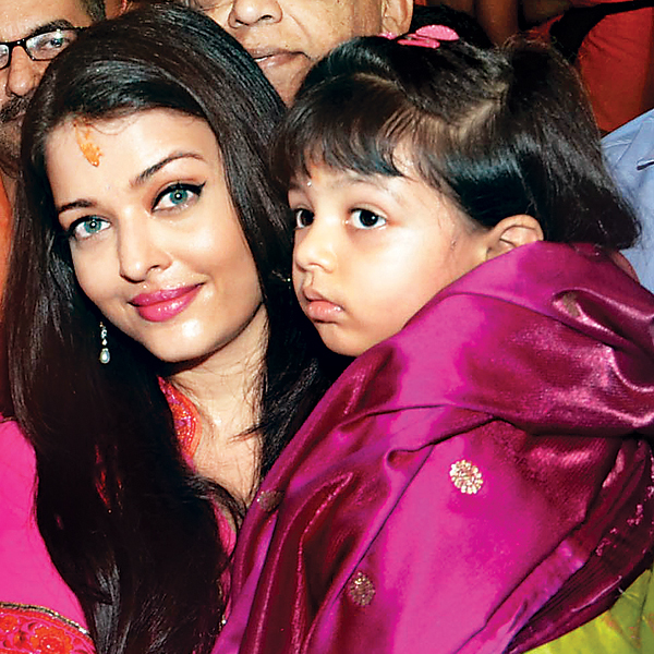 आराध्यामुळे ऐश झाली इमोशनल! - Marathi News | Due to Aaradhaya Ash was ...