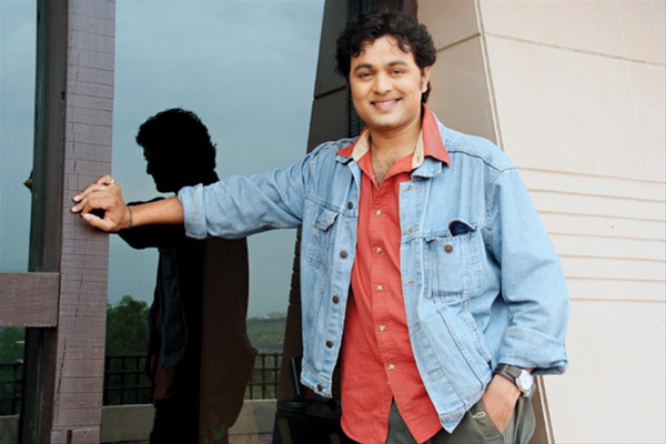 सुबोध कोणासाठी बनला लेखक? - Marathi News | Who was the writer for ...