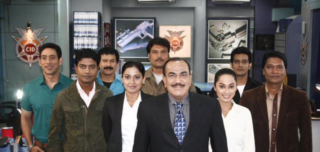 सीआयडी मालिकेच्या टीममधील या सदस्याचे झाले निधन - Marathi News | This ...