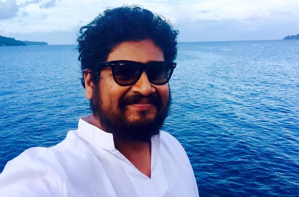 ओम राऊत करणार अजय देवगणच्या 'या' सिनेमाचे दिग्दर्शन - Marathi News | Om ...