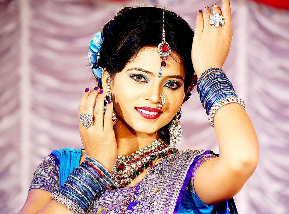 पुन्हा फडात रंगणार लव्हस्टोरी - सुवर्णा काळे - Marathi News | Lovestory ...