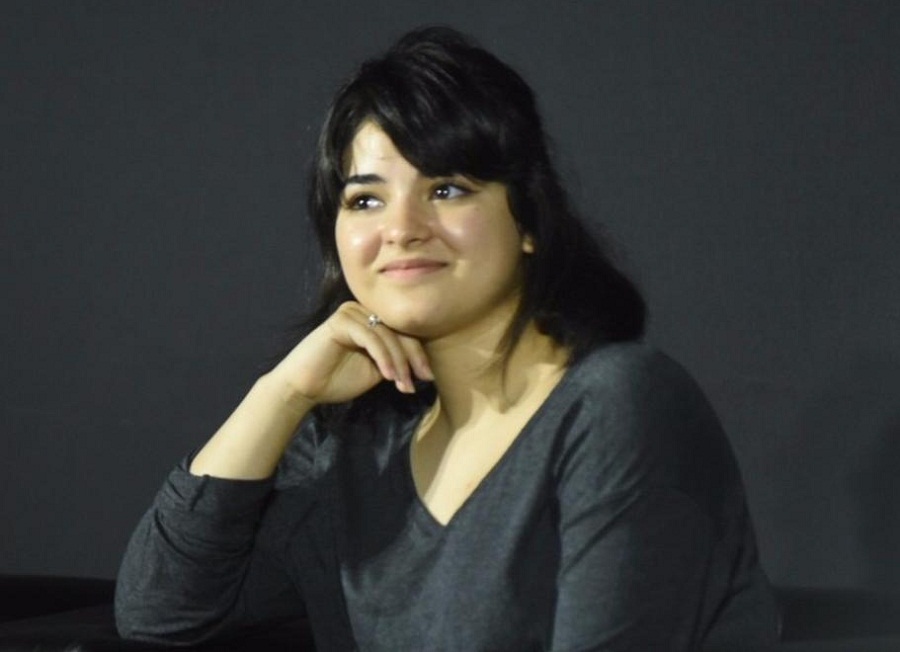 ‘दंगल’ गर्ल जायरा वसीमने ‘हिजाब’बद्दल मांडले वेगळे विचार! - Marathi ...