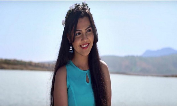आर्याचा न्यू म्युझिक व्हिडीओ - Marathi News | Aria's New Music Video ...