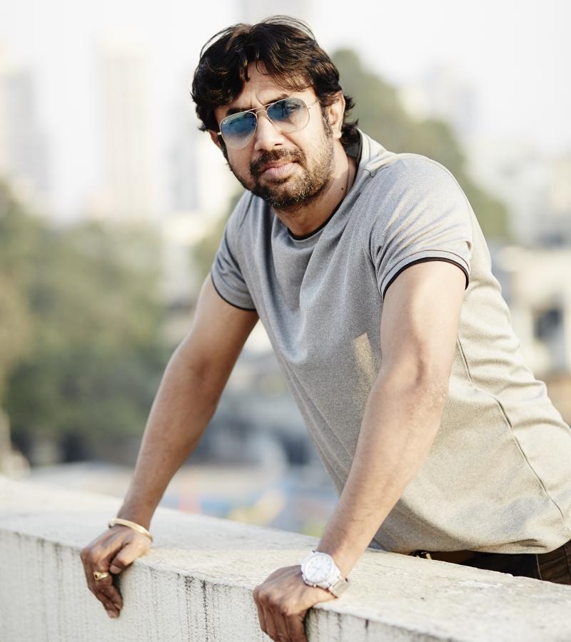 निलेश दिवेकर म्हणतोय, बॉलिवूडमध्ये चांगल्या भूमिका ऑफर आल्याशिवाय हिंदी ...