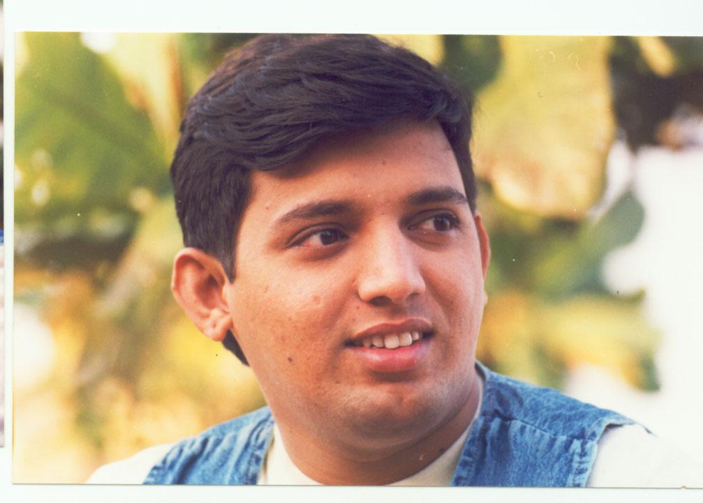 सुलभा देशपांडे, रीमा लागू आणि लालन सारंग यांचे अशा या दोघी नाटक पुन्हा ...