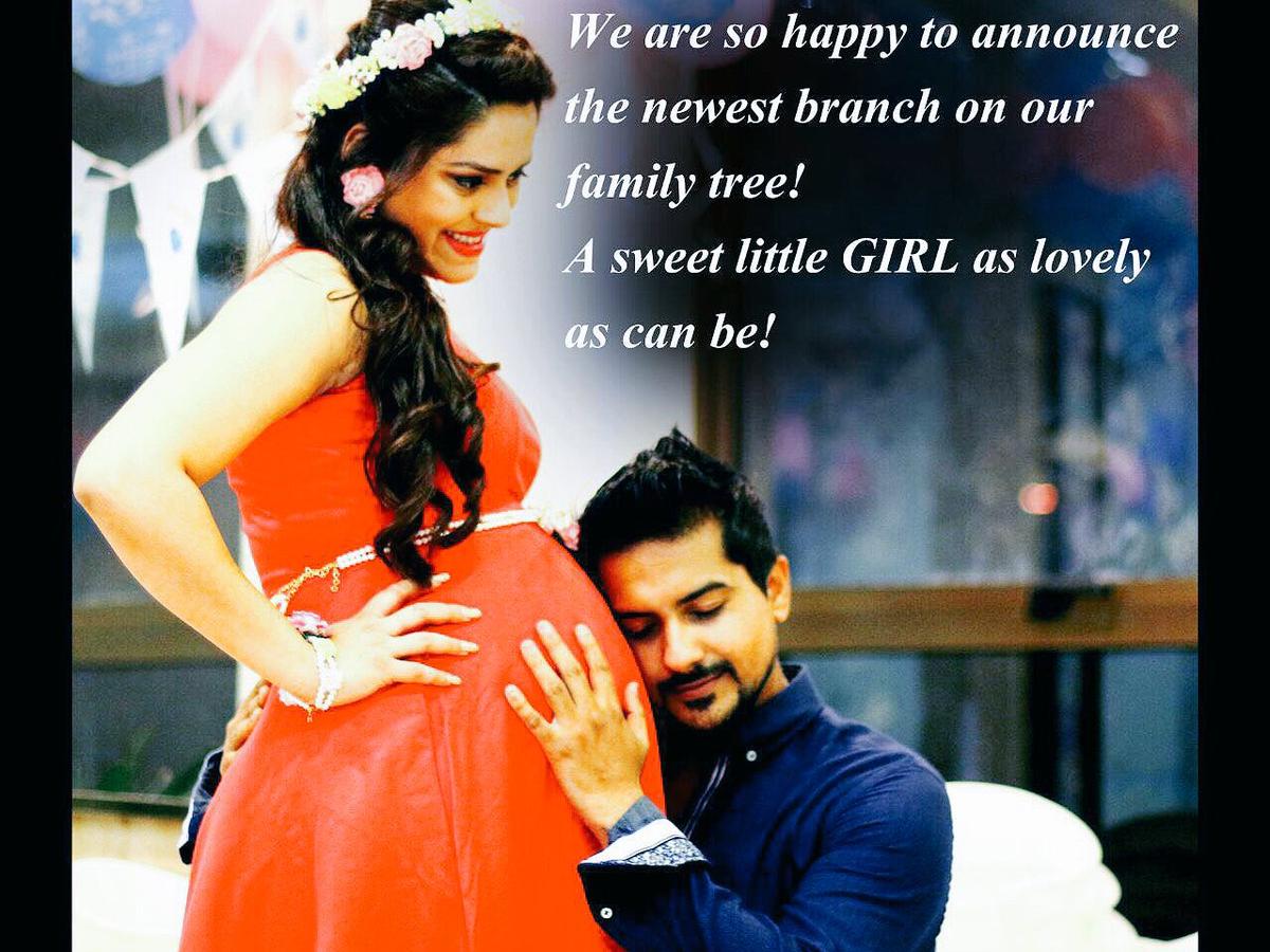 पुष्कर जोगच्या मुलीचा क्यूट फोटो त्याच्या पत्नीने केला सोशल मीडियावर ...