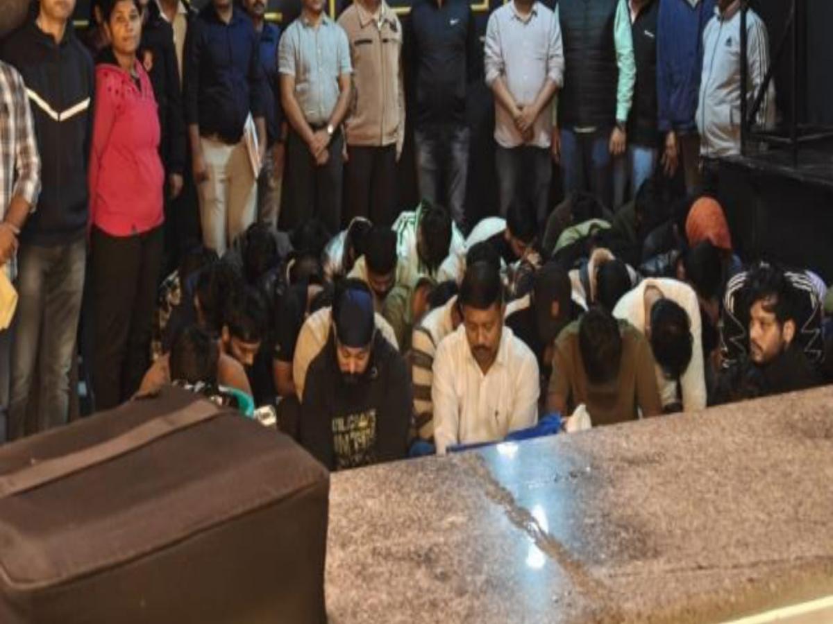 Video : विनापरवाना पहाटे पाच वाजेपर्यंत सुरू असलेल्या पबवर राज्य ...